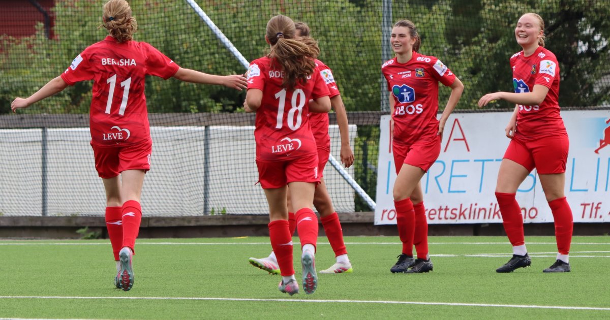 Alfredsens hattrick sikrer hjemmeseier for Rekruttlaget / Røa Fotball Elite